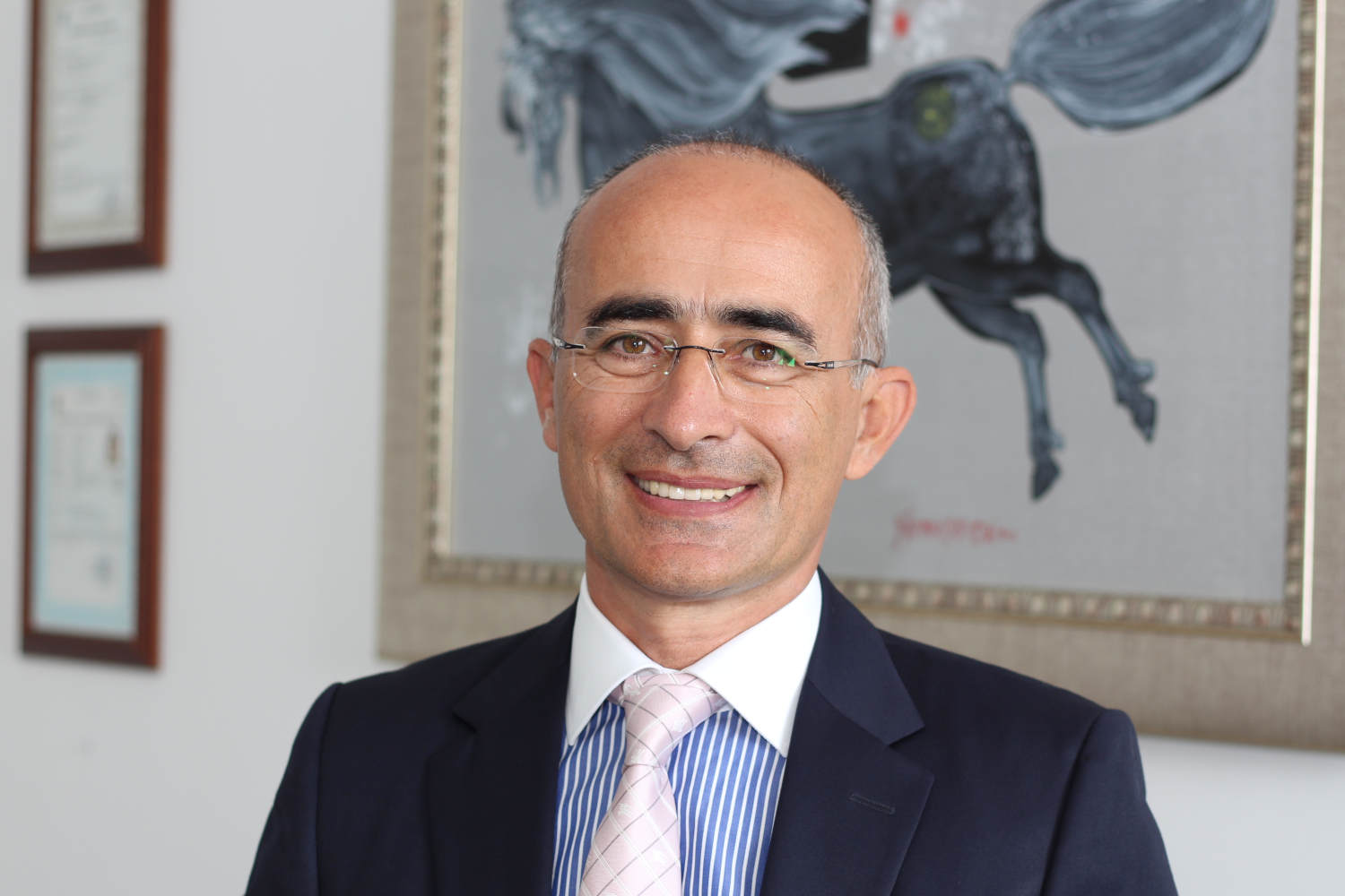 Haartransplantation bei Dr. Kayihan Sahinoglu | Health Travels